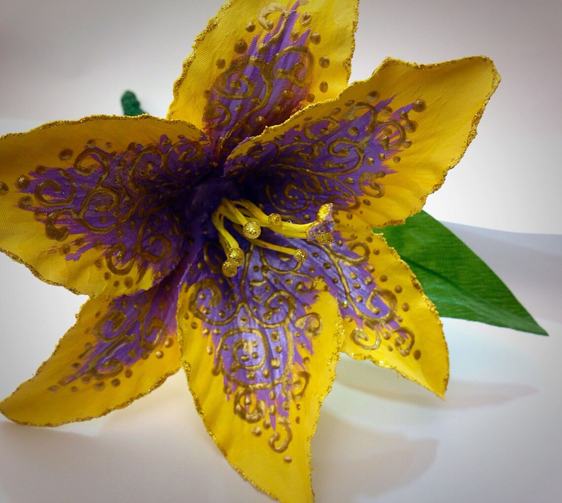 Disney Themed Flowers Light up : rapunzel Elsa or Tiana - Etsy