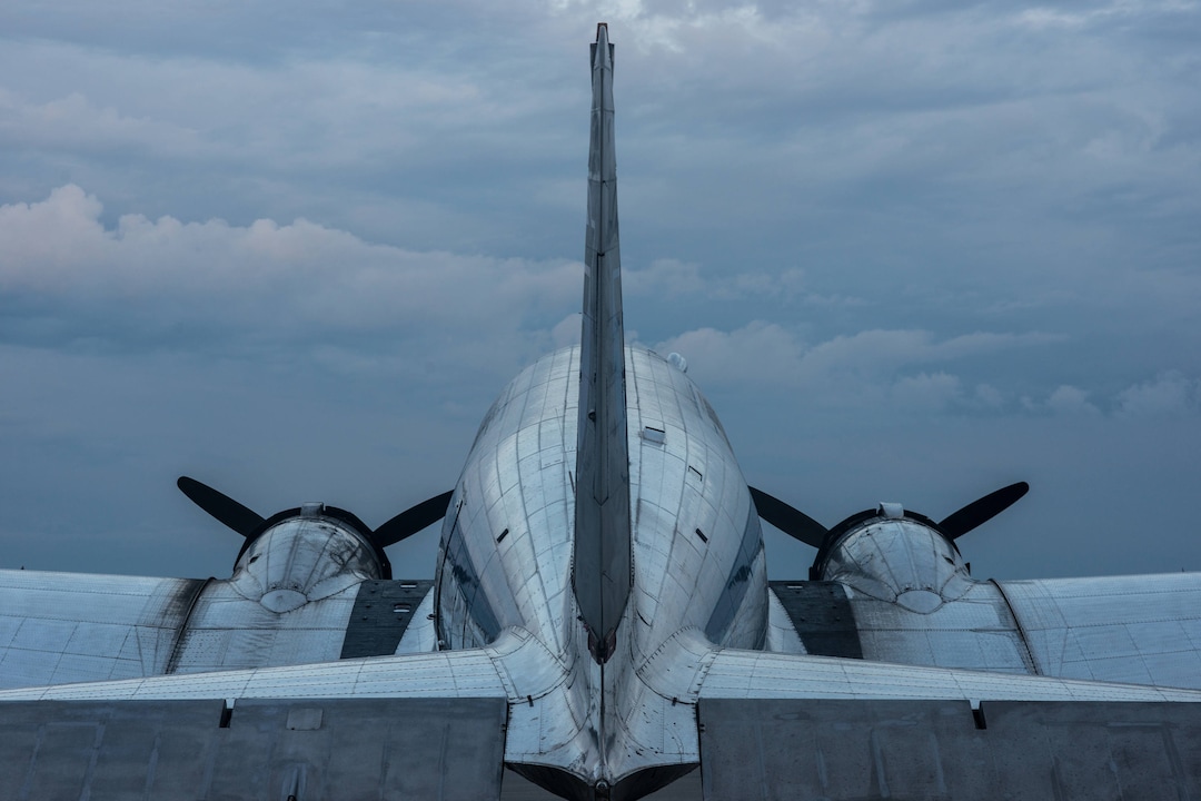 Metal Photo Print Aviation DC-3 Plane Tail - Etsy
