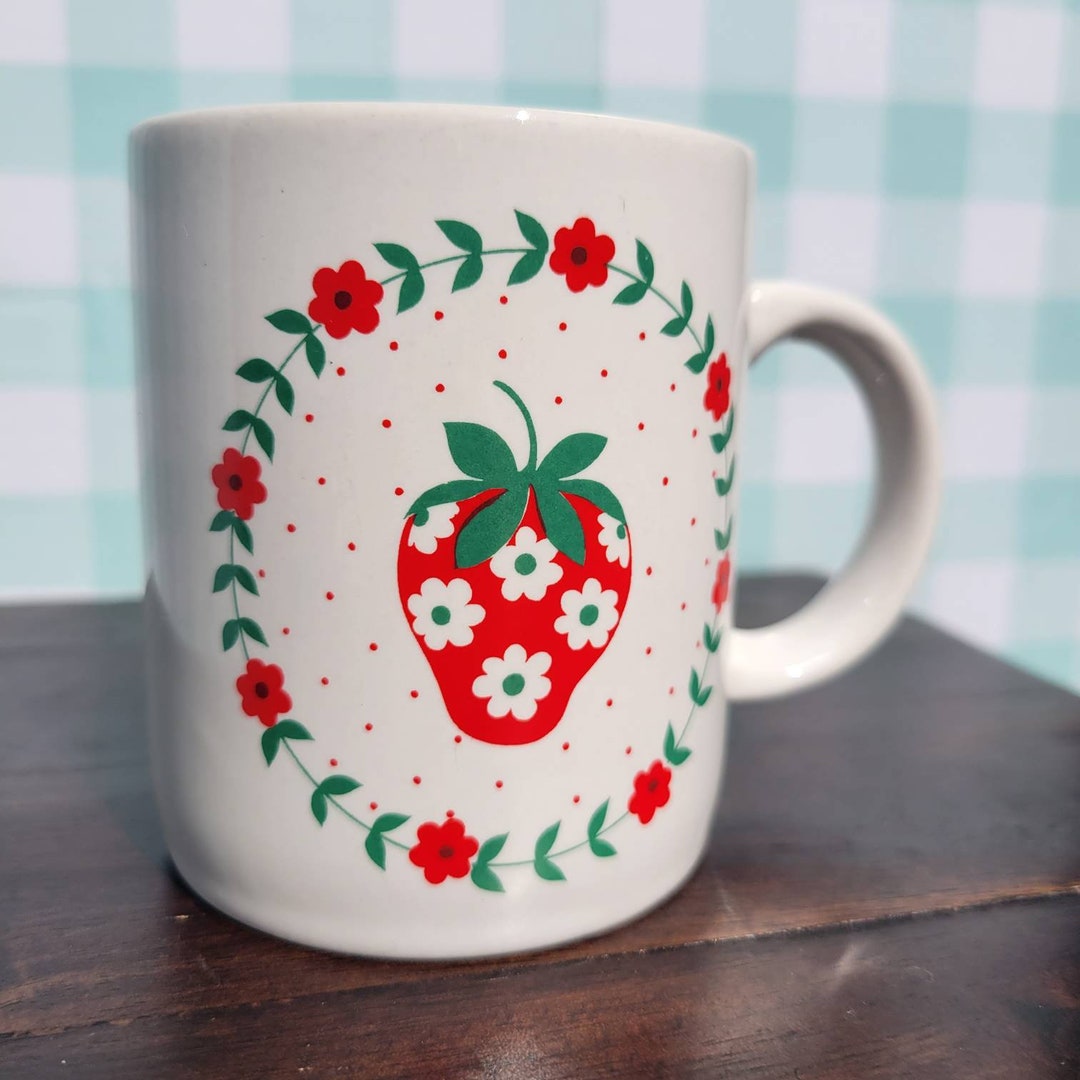 Strawberries, Strawberries, Strawberries! Vintage Strawberry Pattern ...
