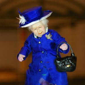 Queen Elizabeth II - Etsy