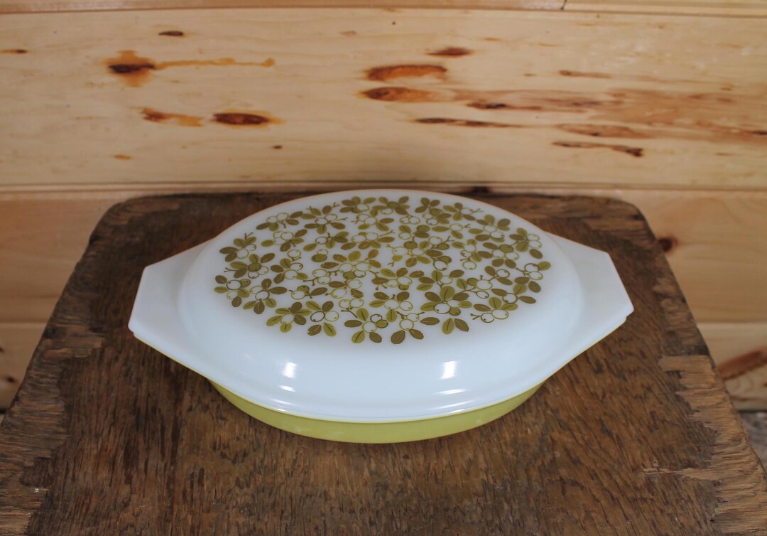Vintage Pyrex Verde Divided 1 1/2 Qt Dish With Matching Lid Retro ...