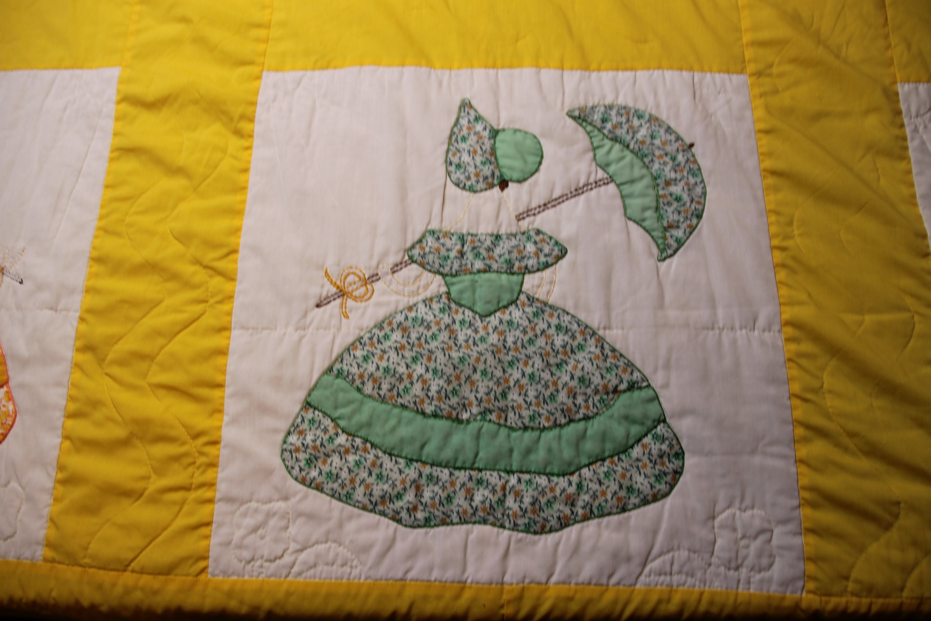 Vintage Lady With Umbrella Parasol Yellow Blanket Quilt - Etsy