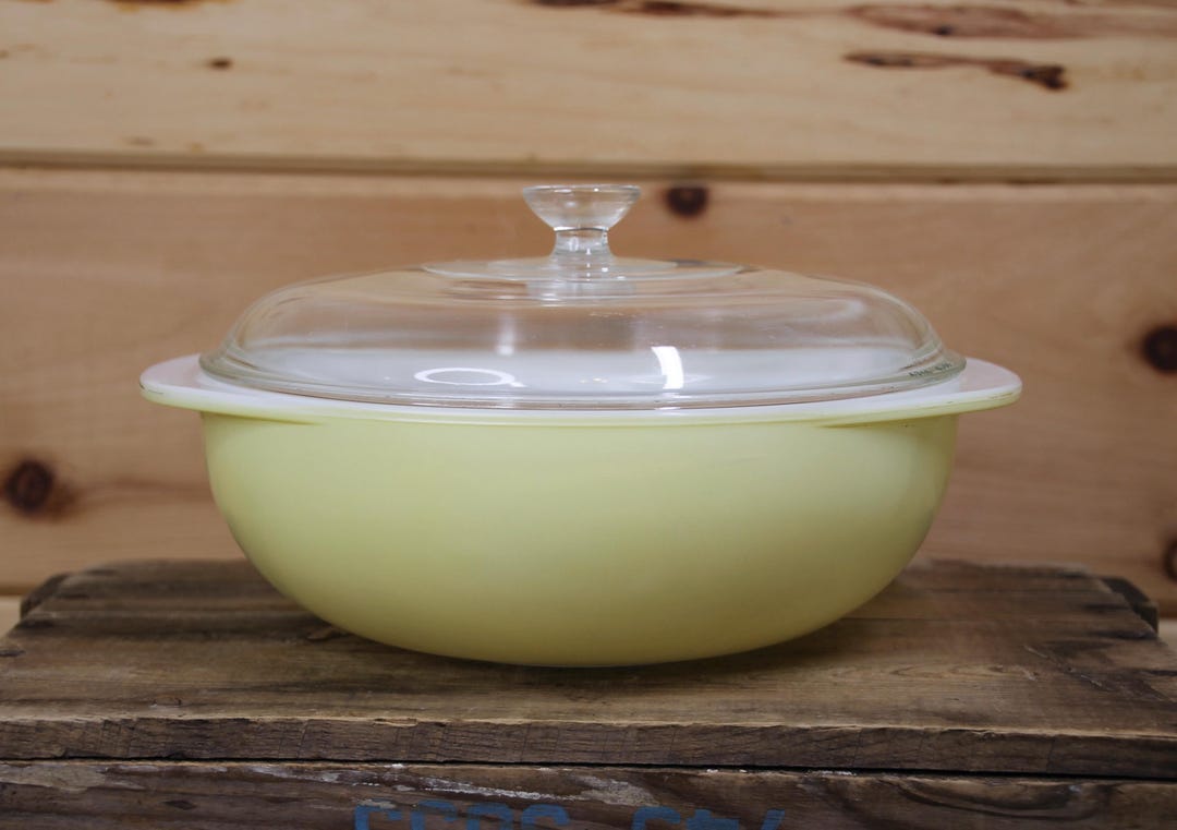 Vintage Pyrex 024 2qt Yellow Casserole Dish Bowl With Lid Retro Kitchen ...
