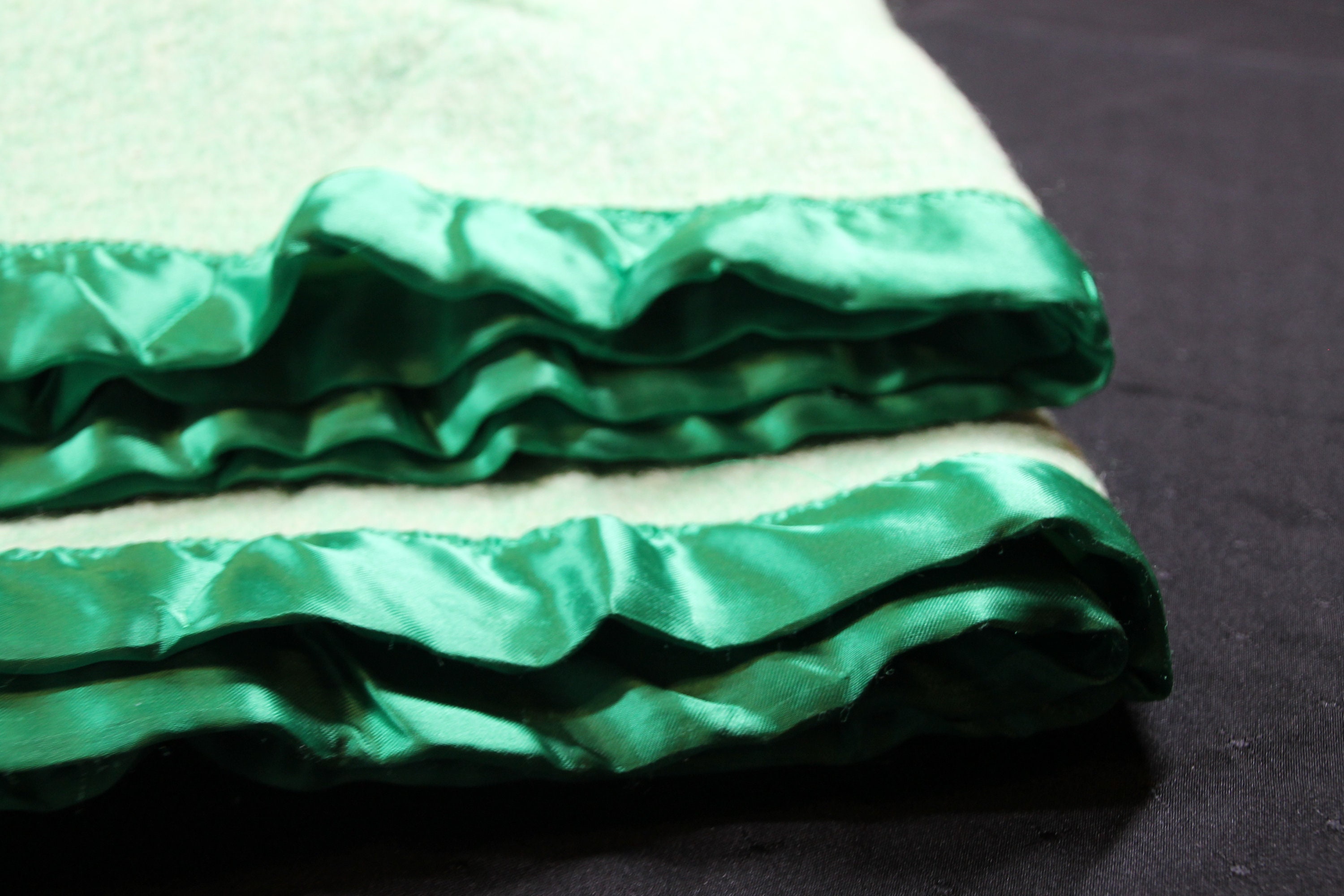 Vintage Ayers Ayerspun Pure Wool Blanket With Satin Binding Bedding - Etsy