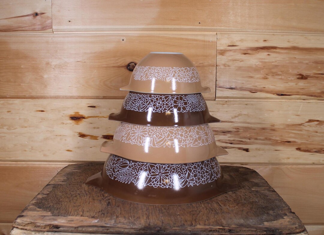 Vintage Pyrex Bowls Set of 4 Brown Woodland Pattern Cinderella Mixing ...