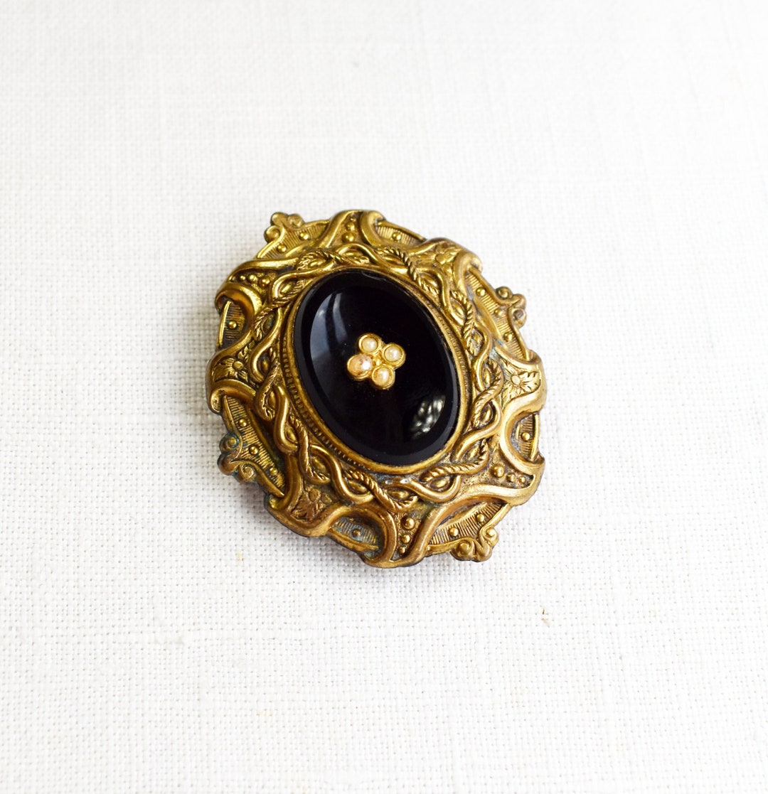 Vintage 1930's Black & Gold Dress Clip | 30's Ornate Repousse Frame | Black Glass Center | Seed ...
