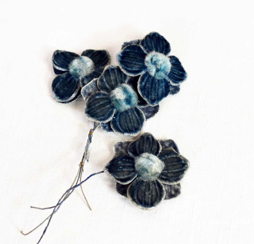 Vintage 1940's Blue Velvet Flowers Four 40's Millinery Floral Stems ...
