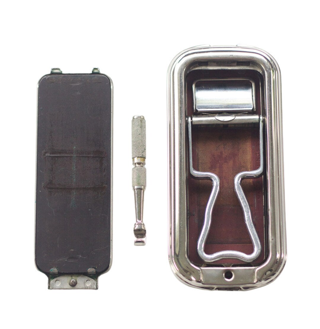 1940s/50s Shaving Kit With Blade and Sharpener - Etsy