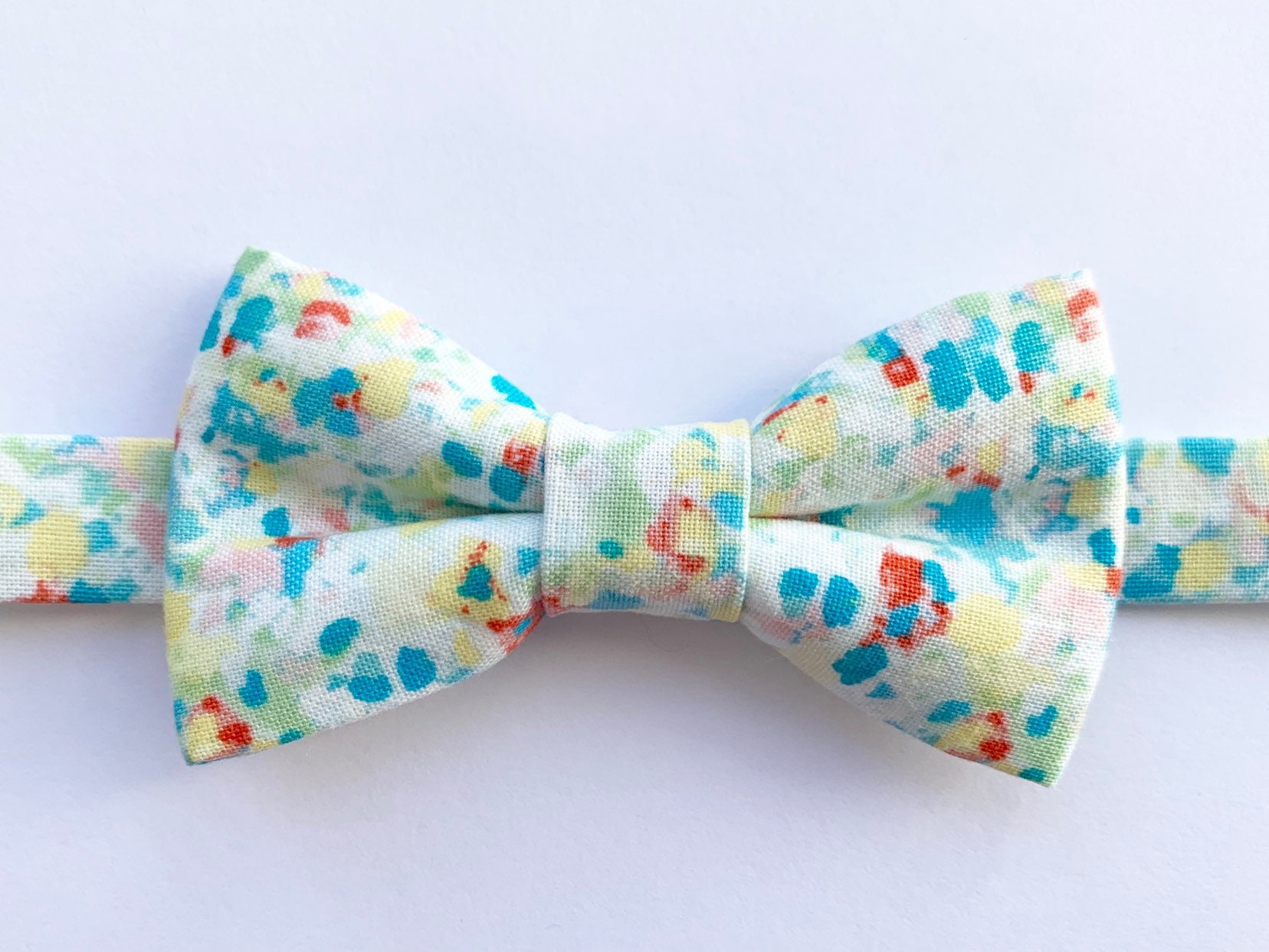 Watercolor bow tie. Multi watercolor bow tie. Spring bow tie. - Etsy España