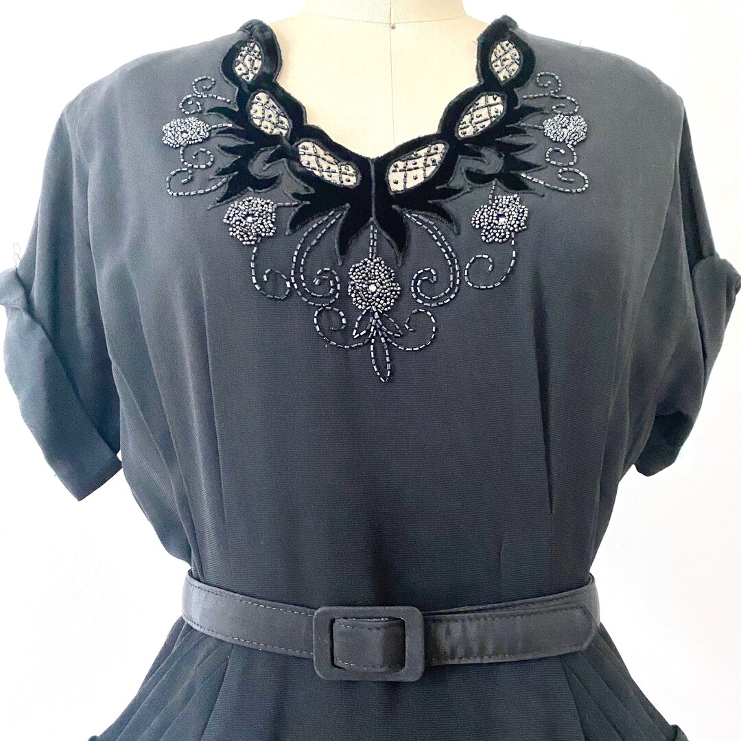 VINTAGE 1940s Rayon Embellished Starlet Black Day Cocktail Dress Size ...