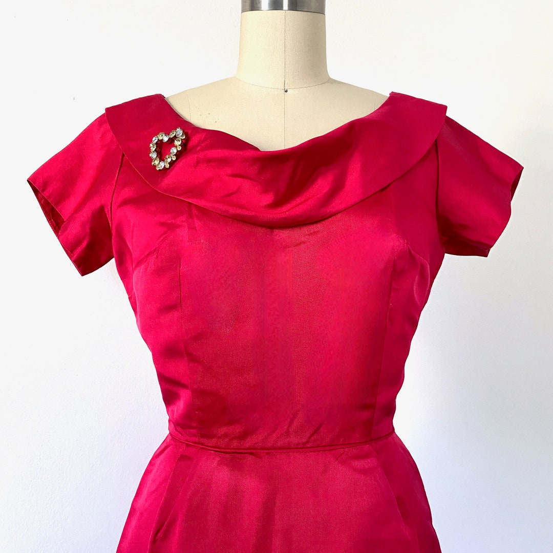 1960s Red Cha Cha Dress, Size 6, Vintage Cocktail Wiggle - Etsy