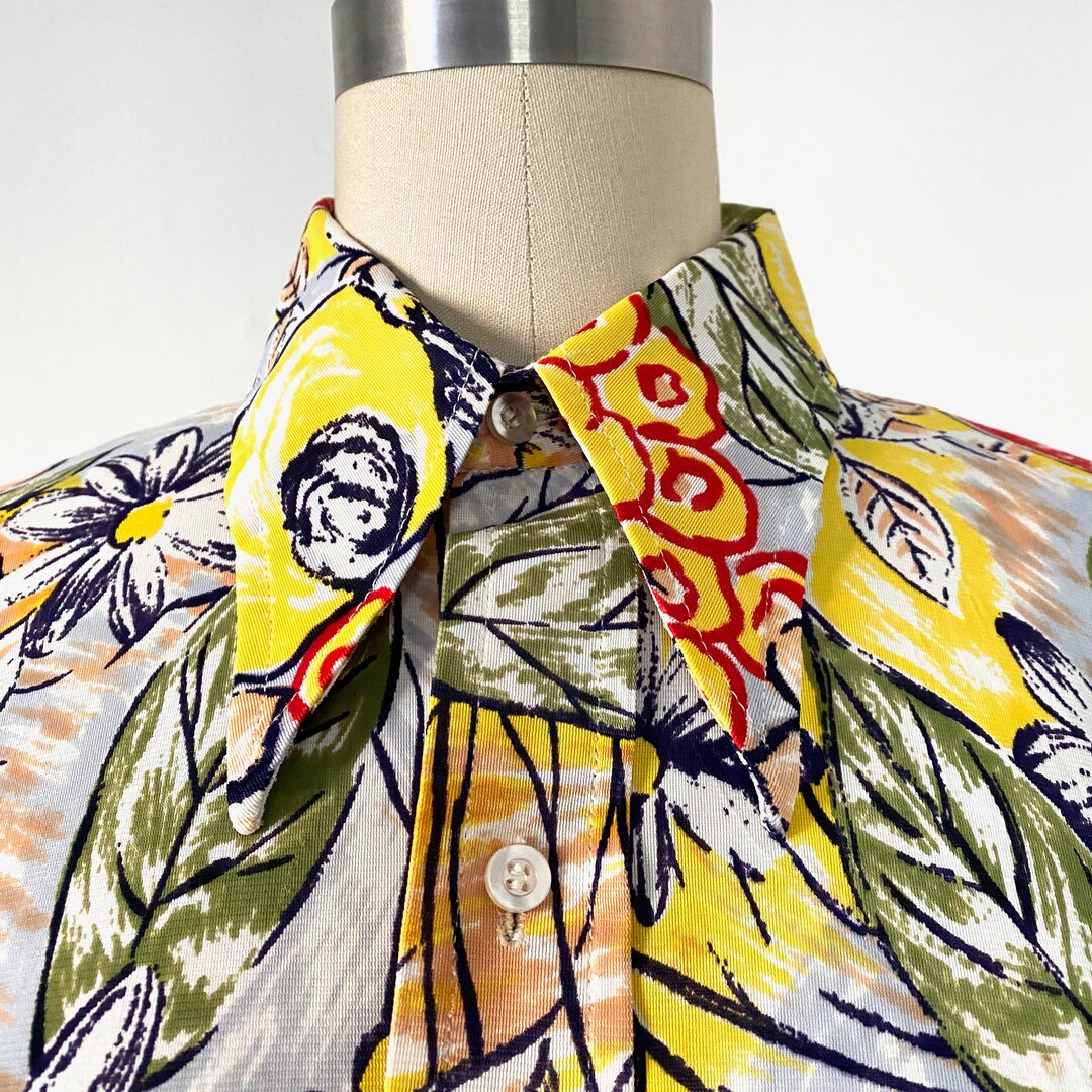 1970s Bat Wing Collar Disco Shirt FREAKY FLORAL Graphic Print Original ...