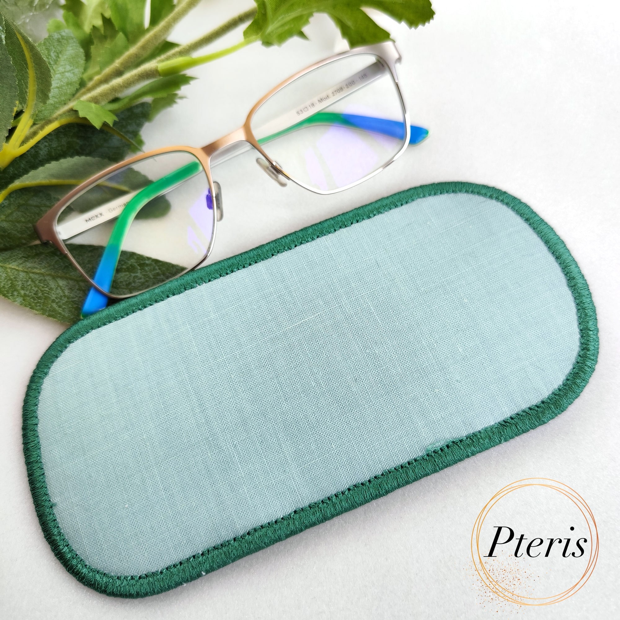 Glasses Case Gerbera Fluffy Fringed Chenille in the Hoop Machine ...