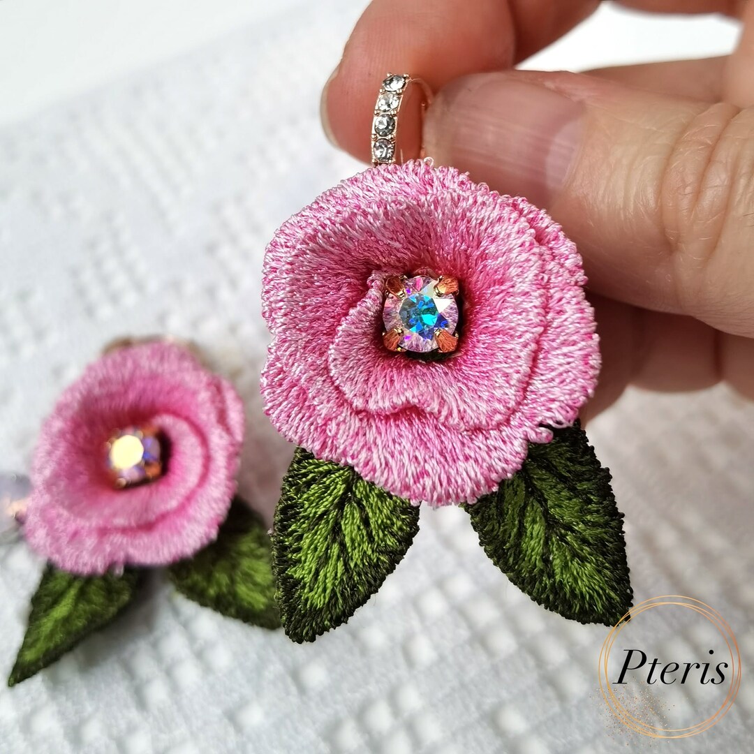 Roses 3D Flowers Free Standing Lace Embroidery Design for Creating ...