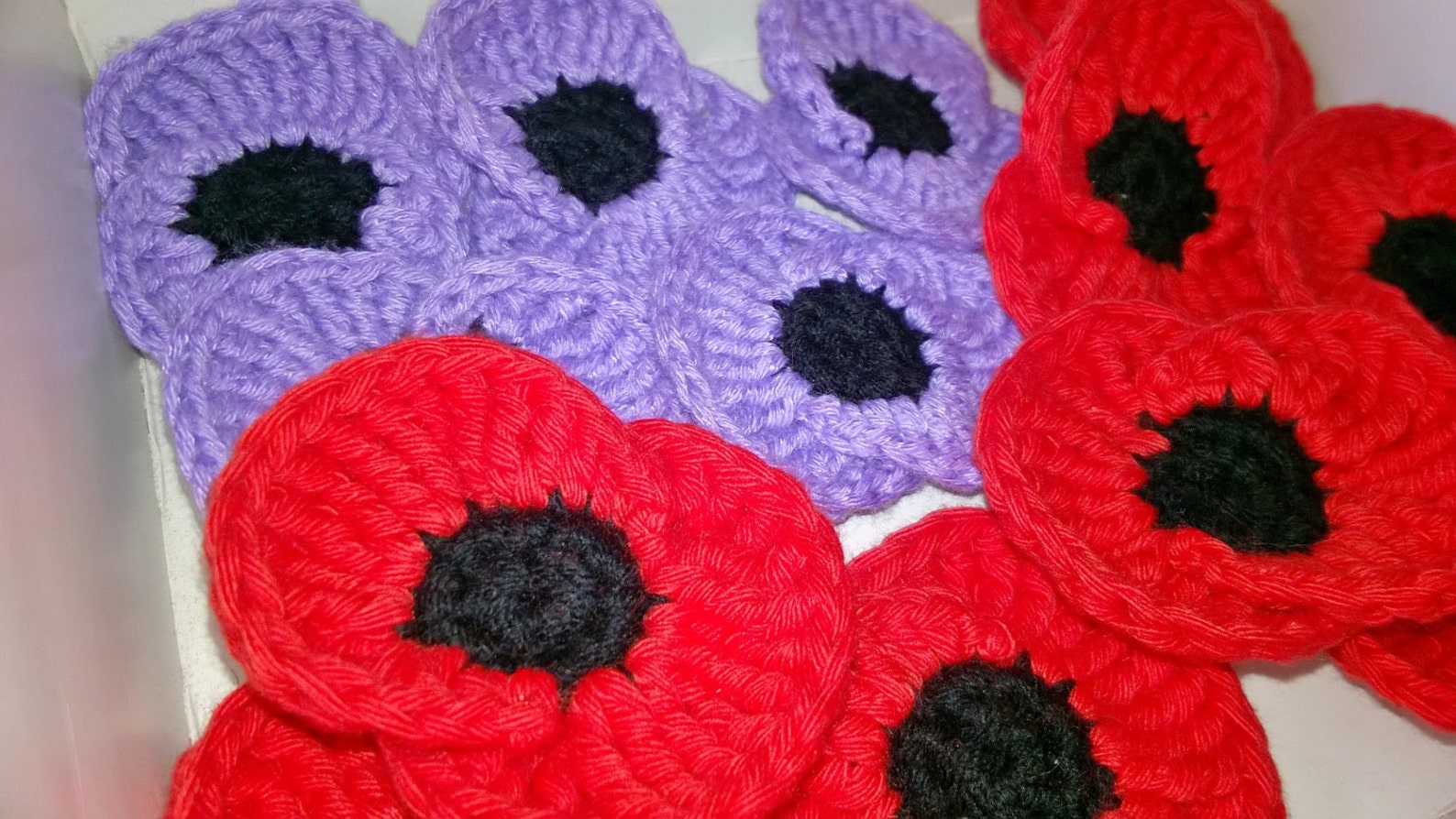 Crochet Red Poppy Pin Badge Brooch - Etsy UK