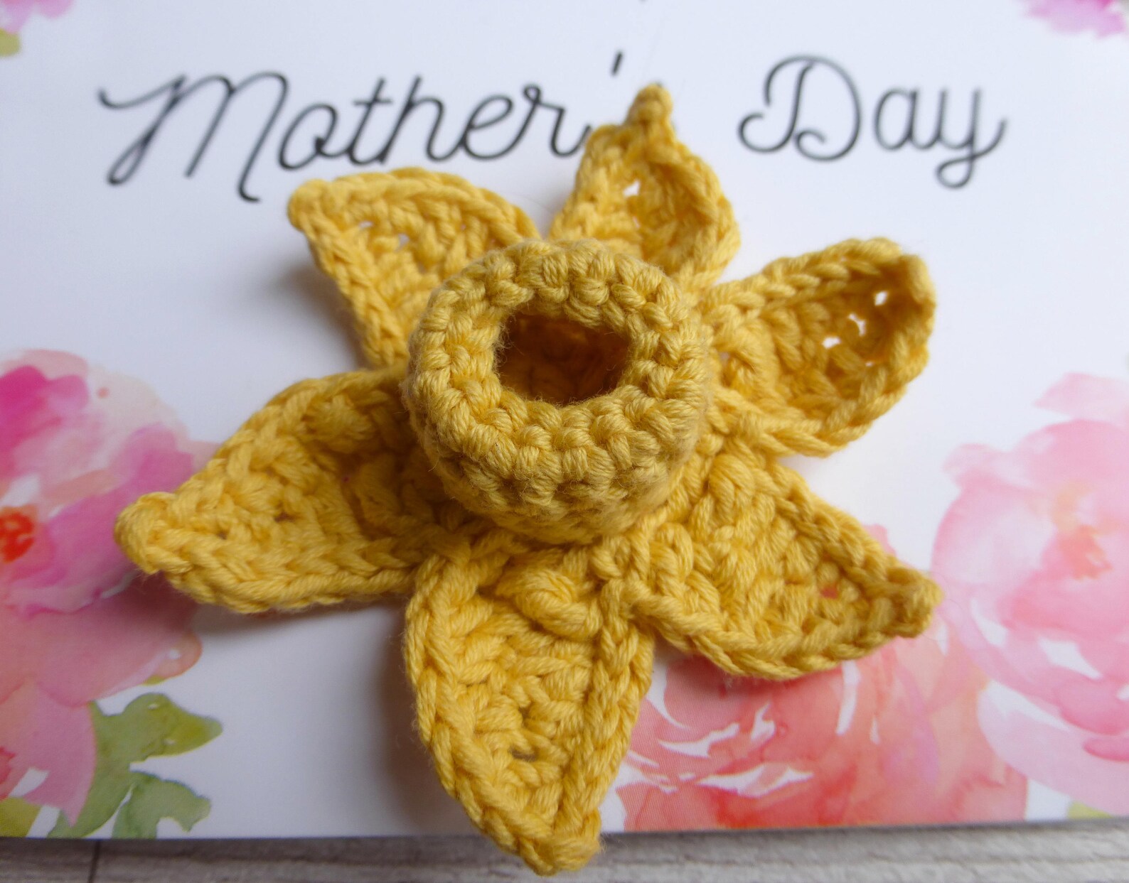 Mother's Day Crochet Flower Brooch Card Crochet Brooch - Etsy