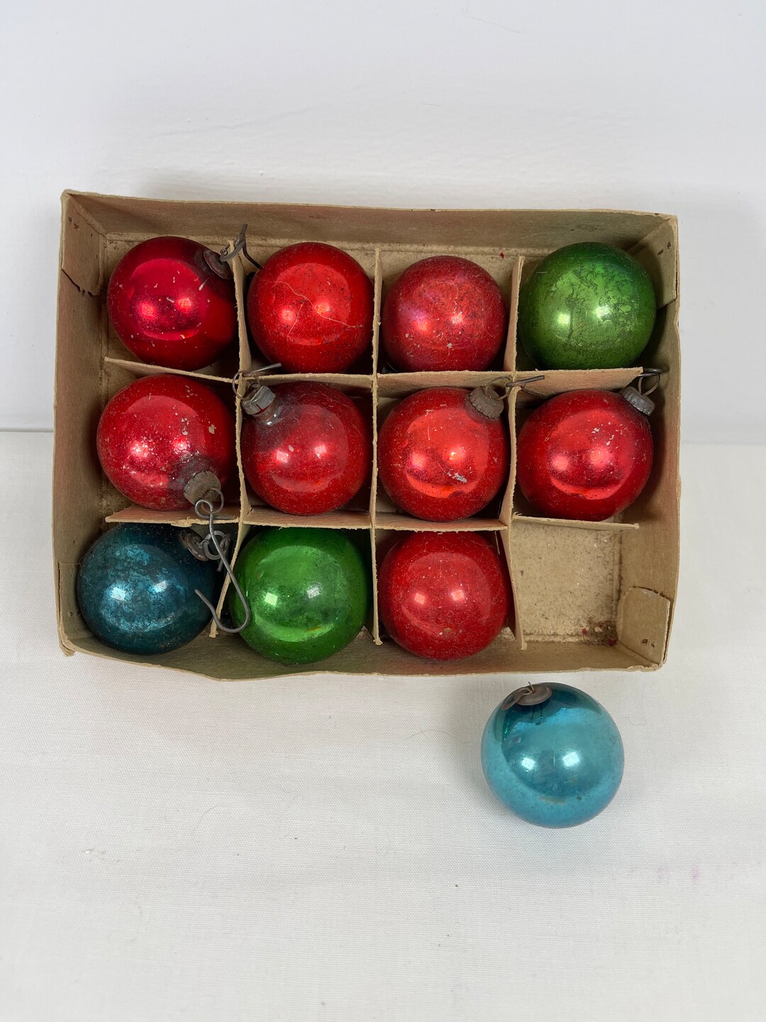 Vintage 1940s Japan Made Small Glass Ornaments-metal Caps-red-green ...