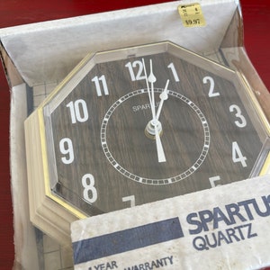 Vintage Octagon-nos-spartus Quartz Wall Clock-kitschy-kitchen Clock ...