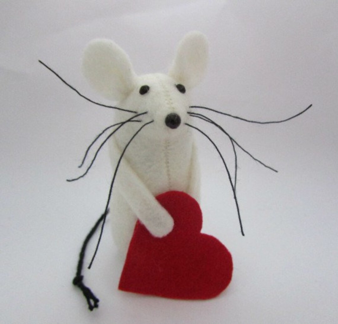 Valentines Mouse, Felt Mouse, Mouse Gift, Valentines - Etsy