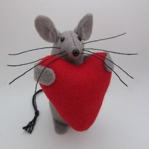 Felt Mouse, Valentines Mouse, Felt Mice, Mouse Gift, Valentines - Etsy
