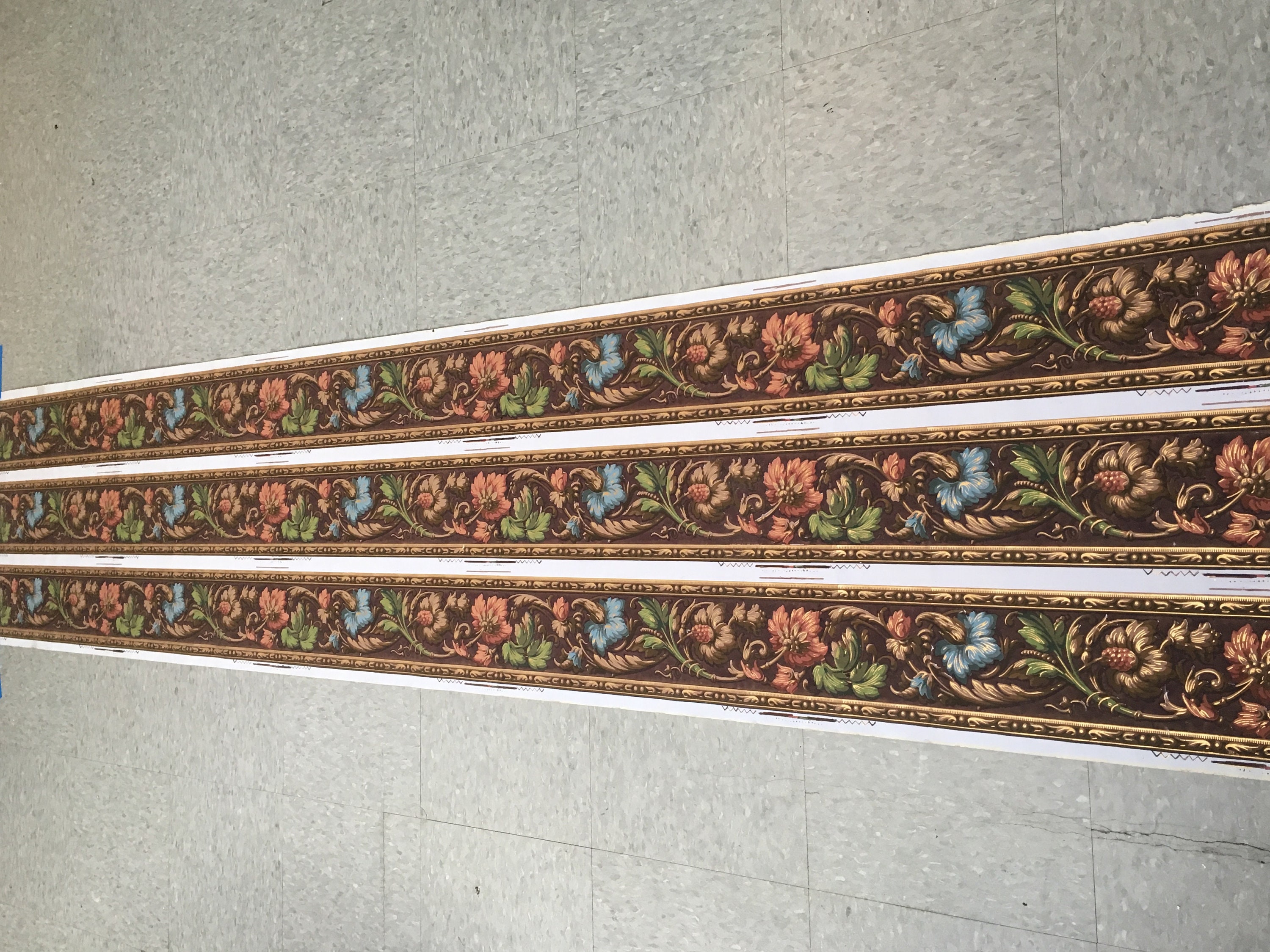 VICTORIAN FLORAL BORDER 7 Yards of Renaissance Revival Wallpaper Border ...