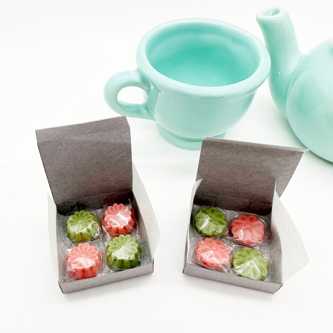 Miniature Mooncake Set in a Box | 2 Style - Medium Size | Dollhouse ...