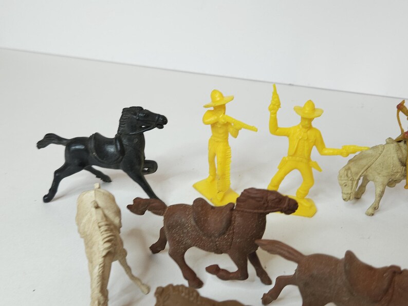 Vintage Western Cowboy Toys Tim-mee Beton - Etsy
