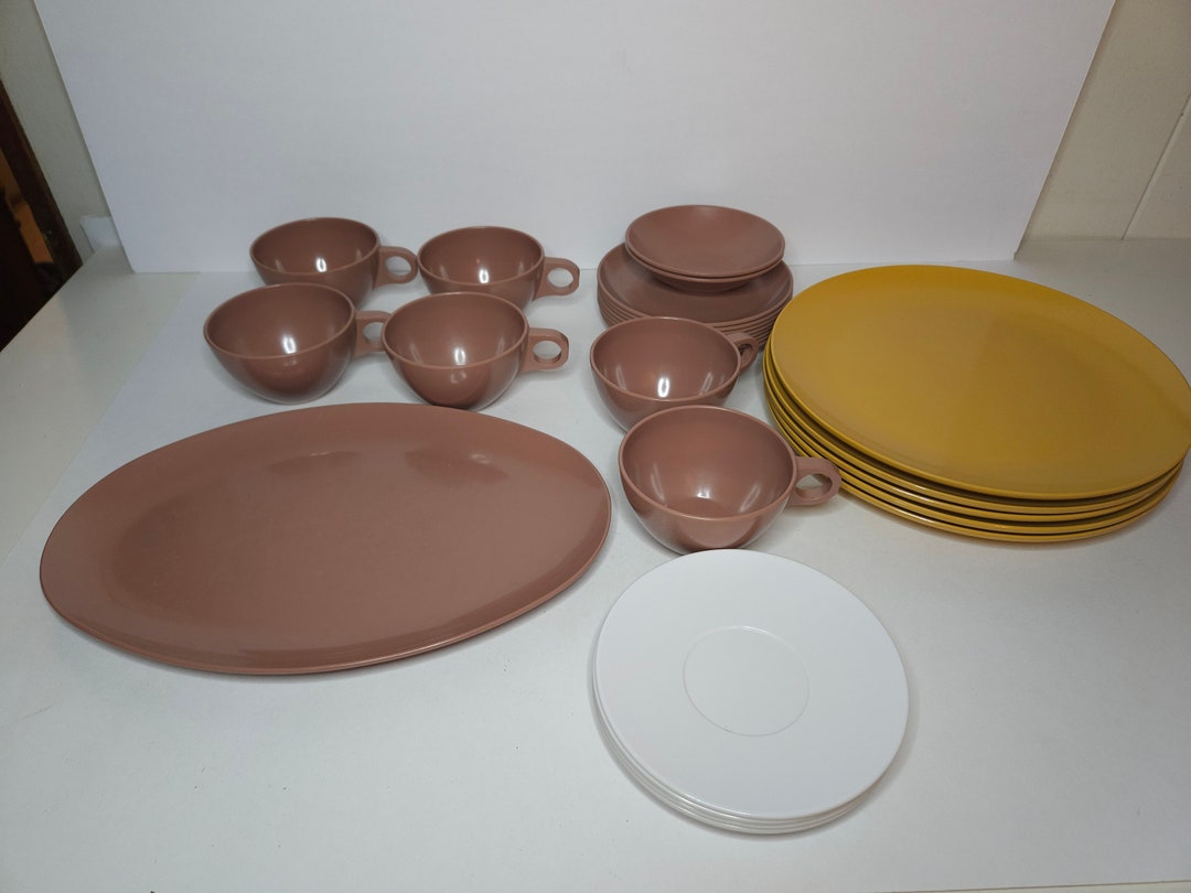 Vintage Boonton Ware Melamine Plates Cups Saucers - Etsy