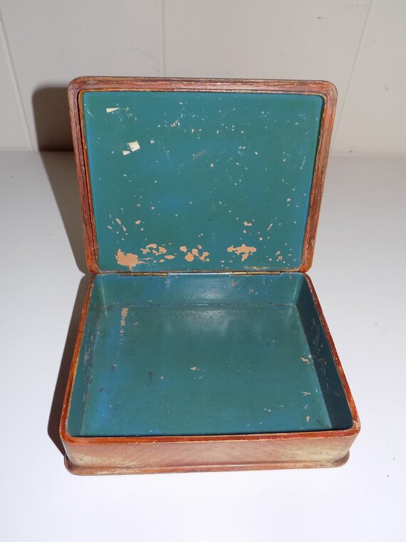 Vintage Hinged Wood Trinket Box Victorian Couple - Gem