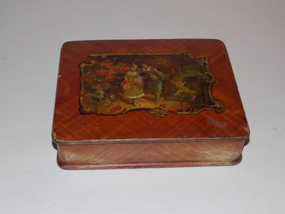 Vintage Hinged Wood Trinket Box Victorian Couple - Gem