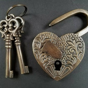 Heart Shaped Love Lock, Commitment Lock, Paris Bridge Lock, Valentine ...