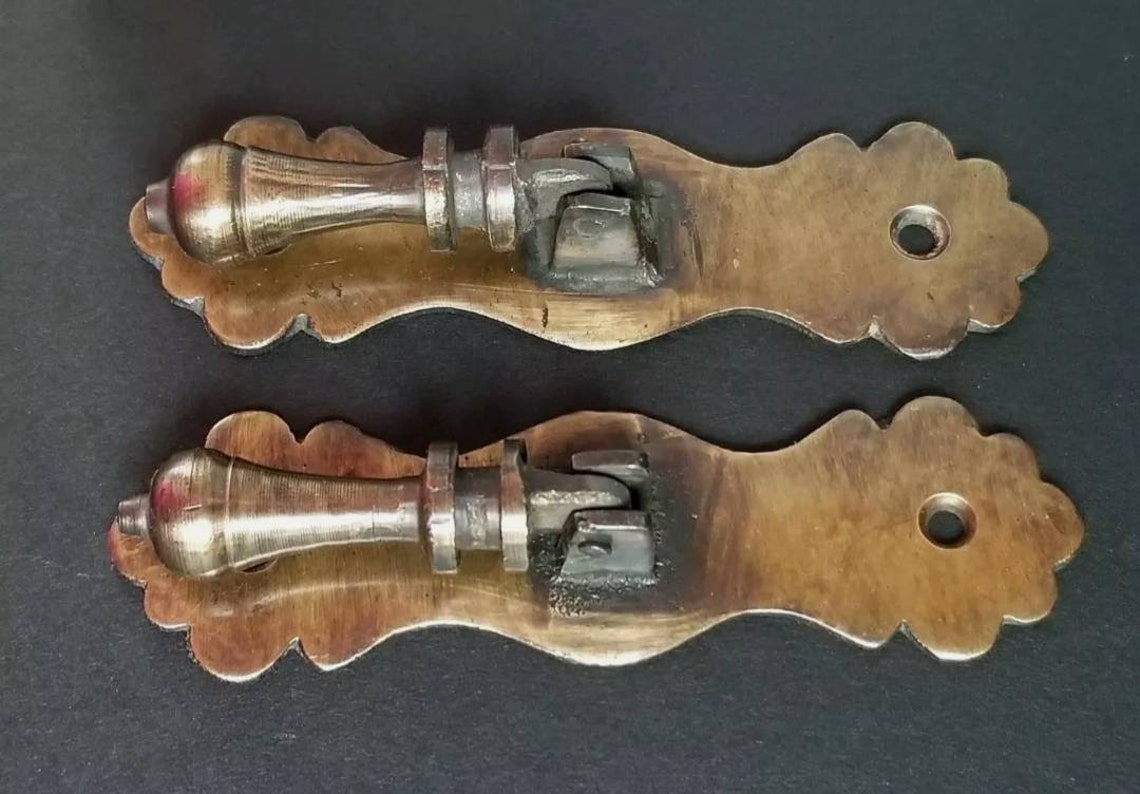 2 X Ornate Teardrop Pendant Brass Handles Drawer Pulls - Etsy