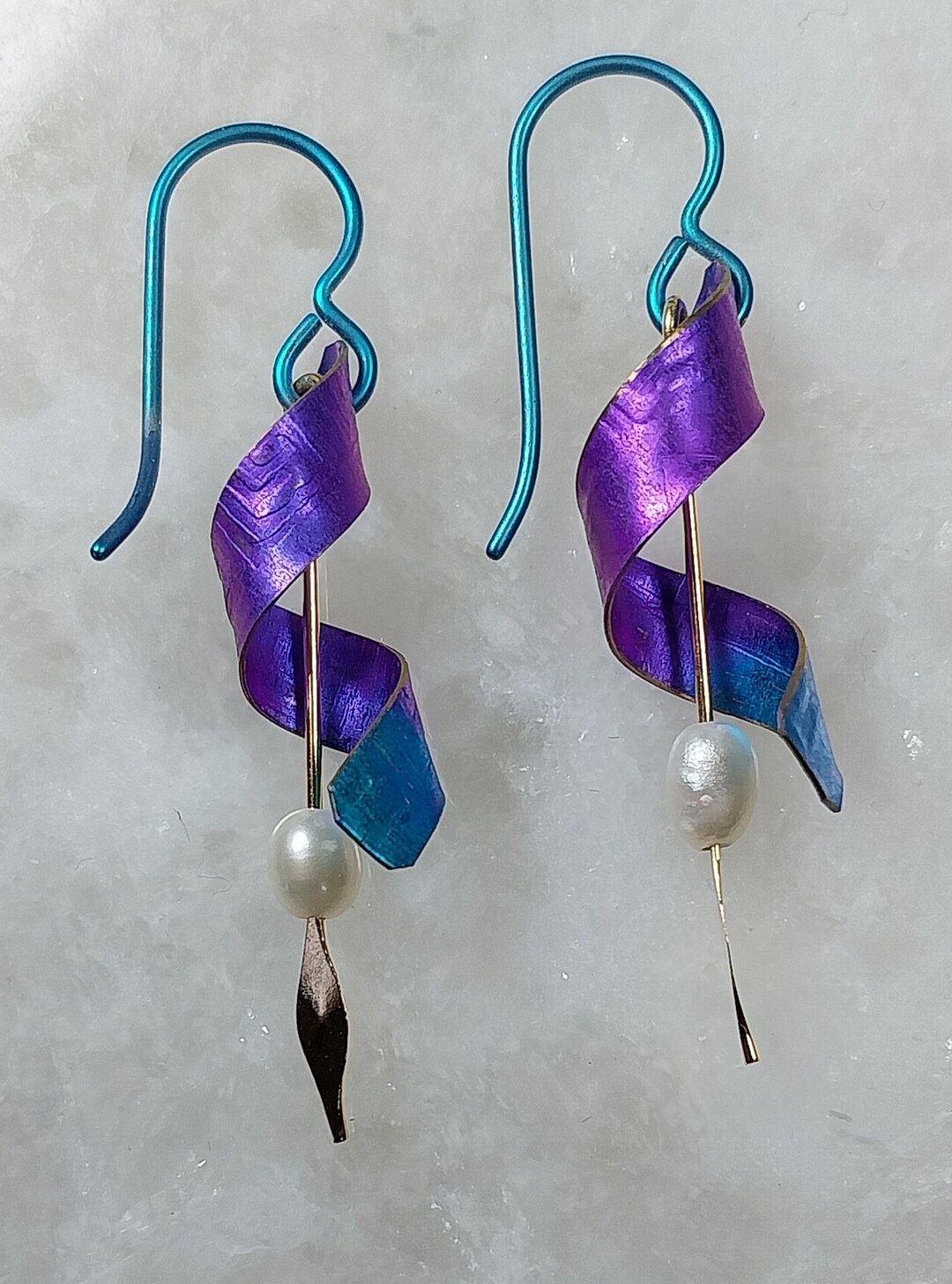 TITANIUM Anodized Petite Spiral Twist Pearl Earrings TITANIUM Ear Wires ...