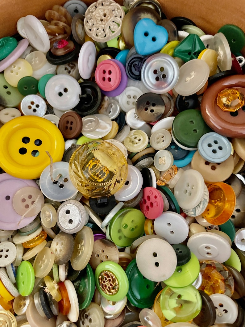 Assorted Buttons in Bulk Small to Medium-large - Etsy