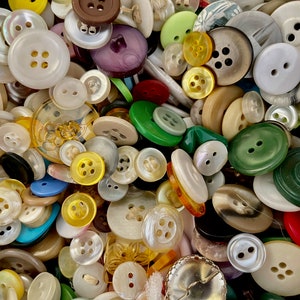 Assorted Buttons in Bulk - Small to Medium-large - Etsy