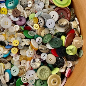 Assorted Buttons in Bulk - Small to Medium-large - Etsy