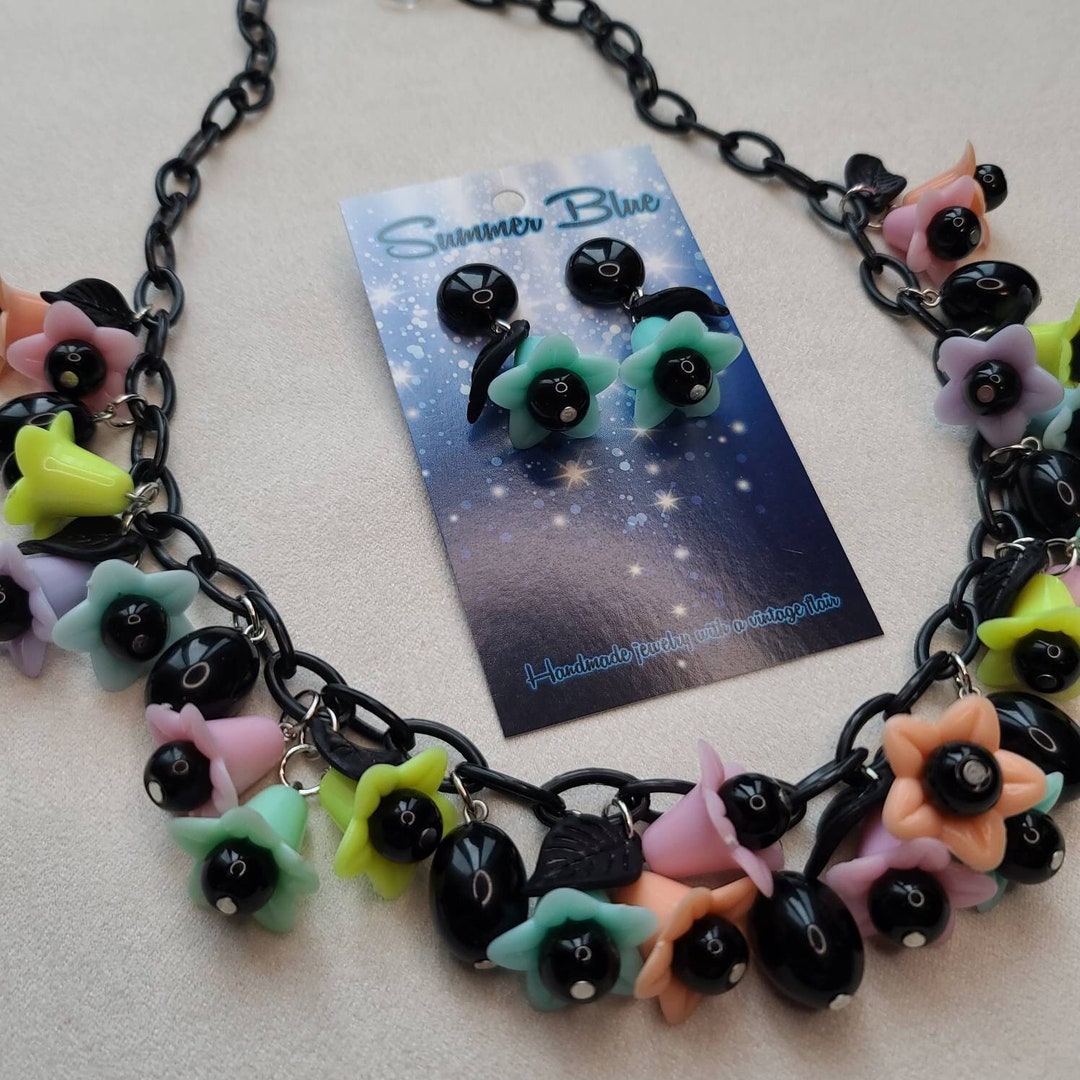 Celluloid / Lucite Style Gothic Floral Flower Necklace in Black and ...