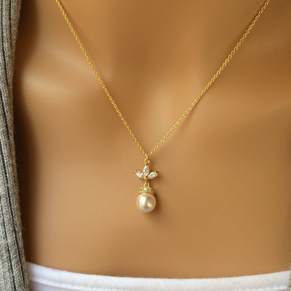 One Pearl Necklace - Etsy