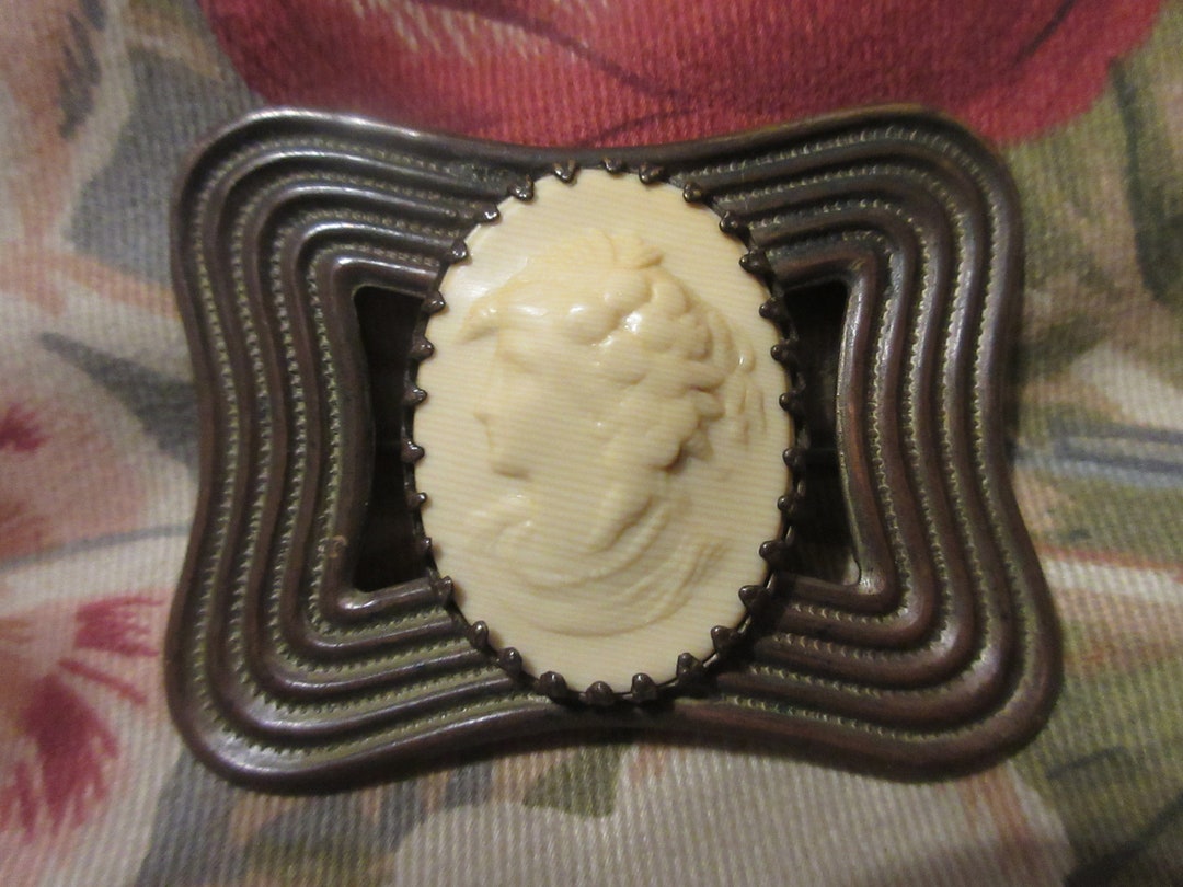 Vintage VICTORIAN Cameo Lady Woman Brass Type Brooch Pin Beautiful Old ...