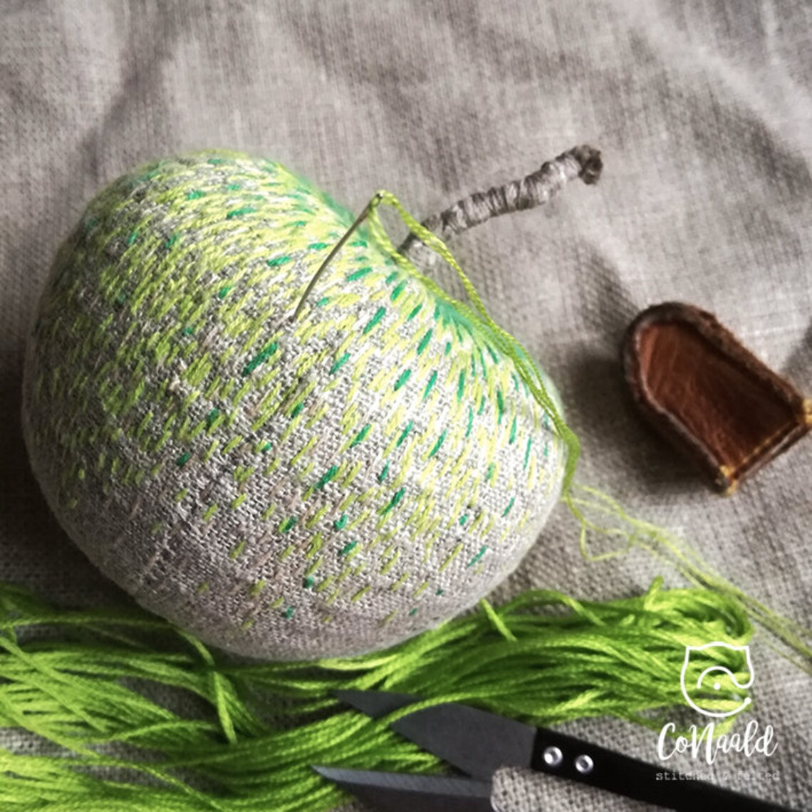 Linen, Hand Embroidered Apple Granny Smith 1. Hand Embroidered. Textile ...