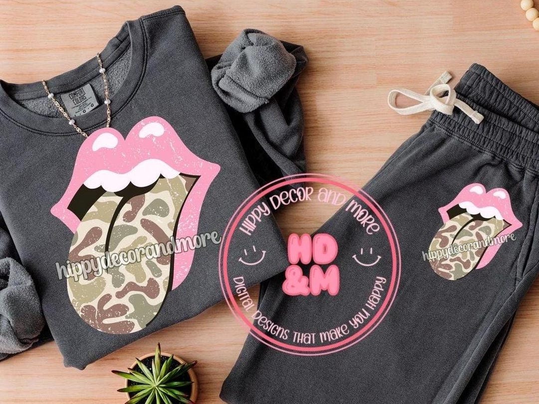 Camo Tongue PNG Camo PNG Preppy PNG Trendy Camo Shirt Design Pink Mouth ...
