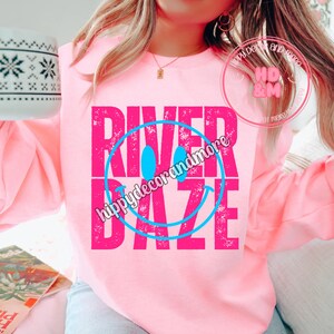 River Daze Smiley Face PNG River Shirt Design Distressed Retro Smiley ...