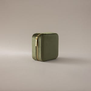 Square Jewelry Box With Mirror by Caitlyn Minimalist • Green Velvet ...