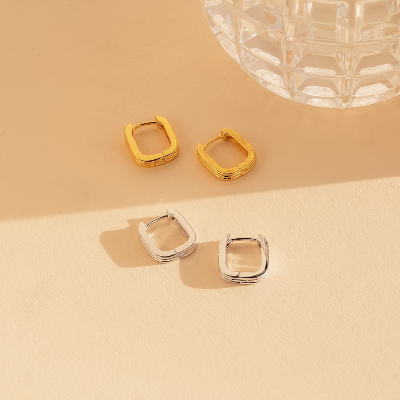 Ribbed Rectangle Link Hoops by Caitlyn Minimalist Minimalist - Etsy