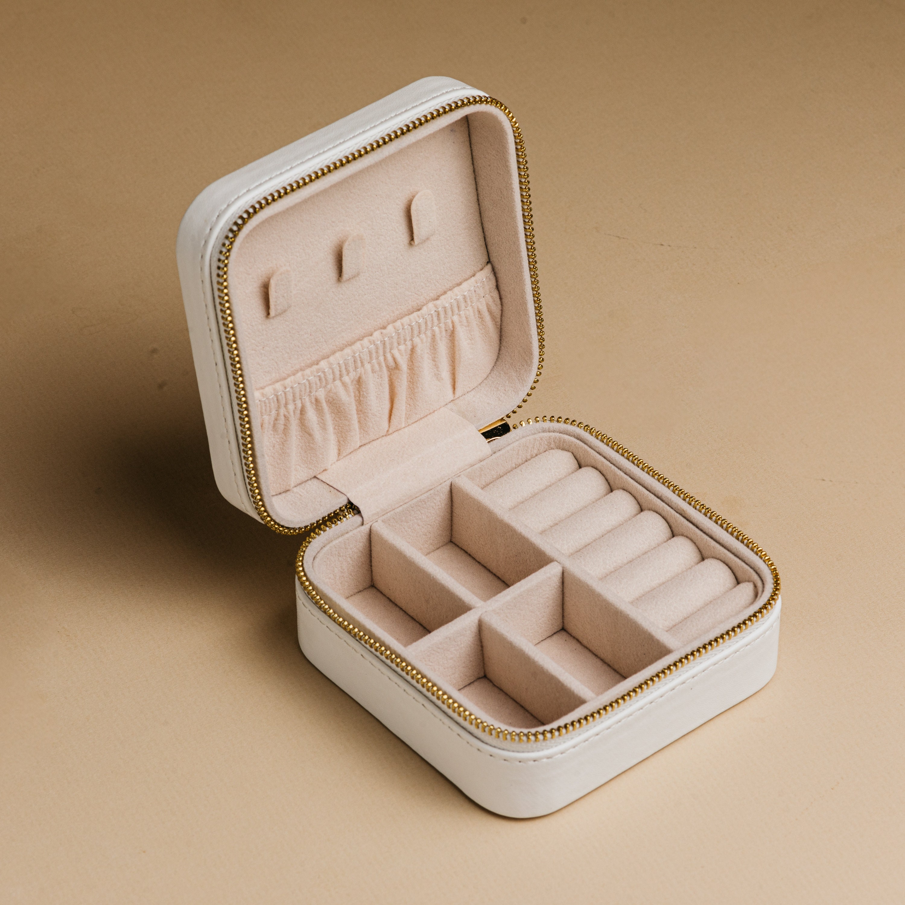 Jewelry Travel Case Minimal Jewelry Box in Vegan Leather by - Etsy