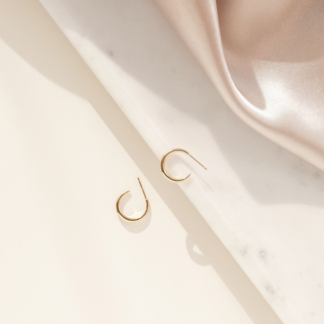 Simple Hoops • Elegant Gold Hoops by Caitlyn Minimalist, Ultra Light ...