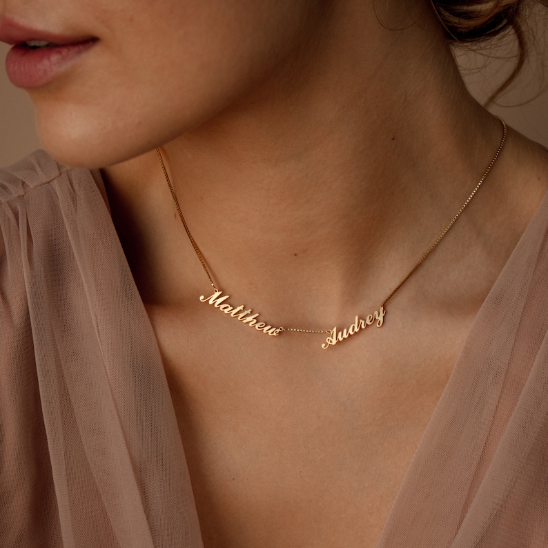 Multi Name Necklace in Box Chain by Caitlyn Minimalist - Etsy