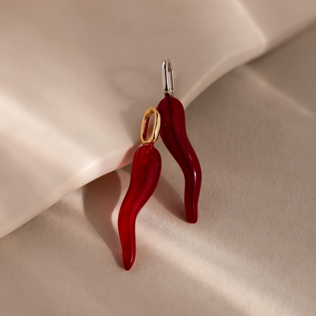 Chili Pepper Charm by Caitlyn Minimalist • Red Pepper Pendant Necklace ...