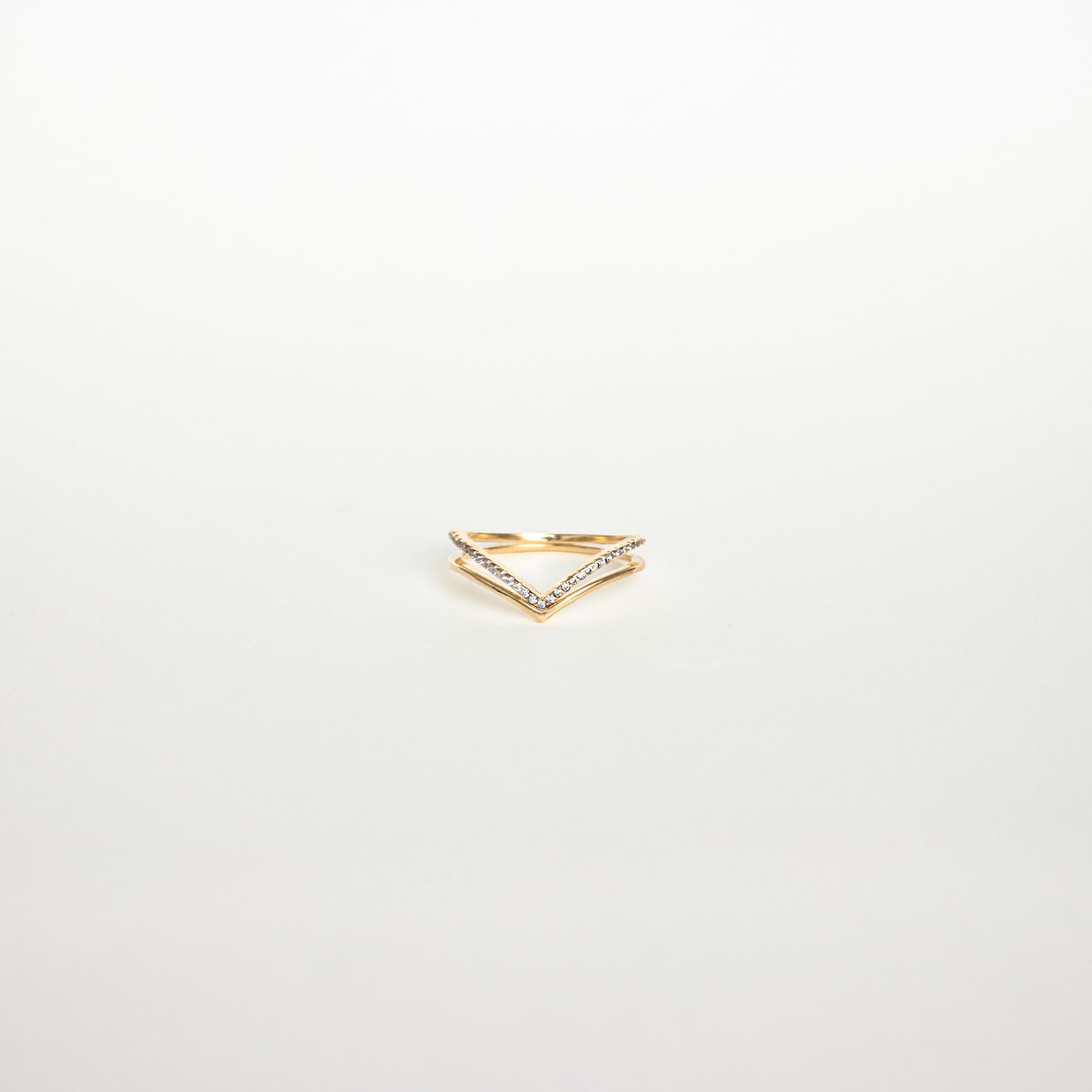 Curve Ring Set by Caitlynminimalist Set of 2: Diamond Chevron Ring ...