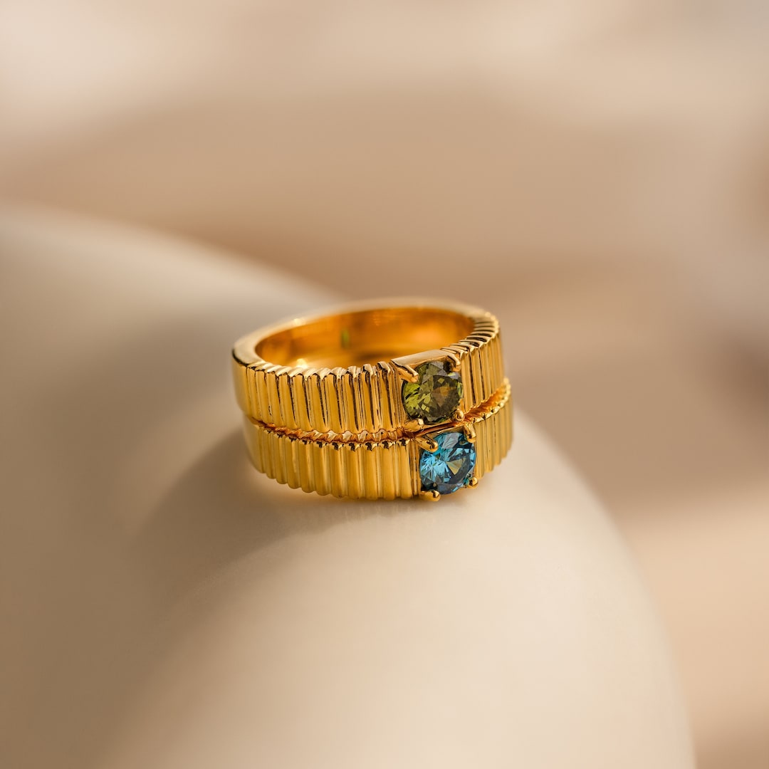 Ribbed Signet Birthstone Ring by Caitlyn Minimalist • Vintage Cocktail ...